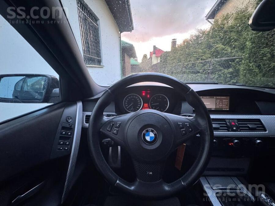 Black BMW 530 2007 in Riga, with an engine capacity of 3.00 L and mileage of 276 thousand km for 6000 €, photo 14 on AUTOMOTO.COM.LV
