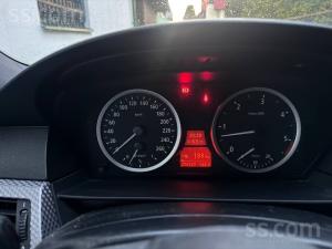 Black BMW 530 2007 in Riga, with an engine capacity of 3.00 L and mileage of 276 thousand km for 6000 €, photo 16 on AUTOMOTO.COM.LV