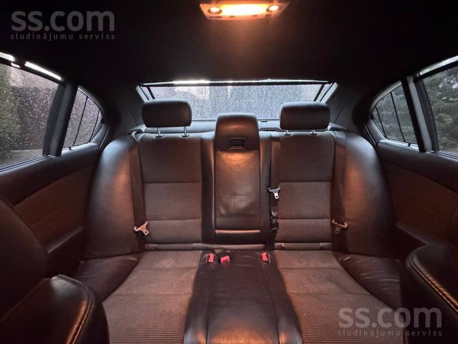 Black BMW 530 2007 in Riga, with an engine capacity of 3.00 L and mileage of 276 thousand km for 6000 €, photo 19 on AUTOMOTO.COM.LV