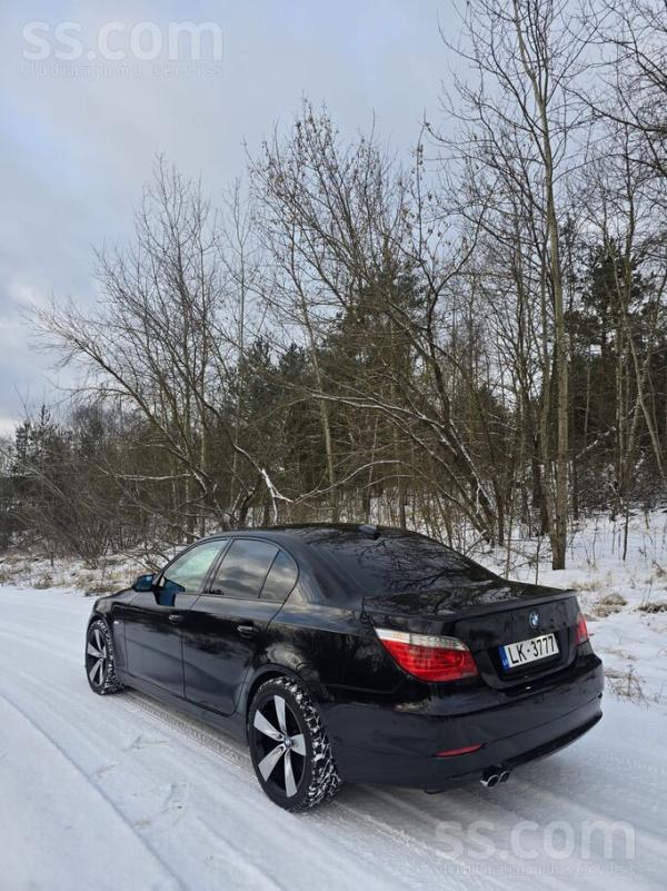 Melns BMW 530 2008 Daugavpils, ar dzinēja tilpumu 3.00 L un nobraukumu 240 tūkst. km par 6999 €, foto 2 vietnē AUTOMOTO.COM.LV