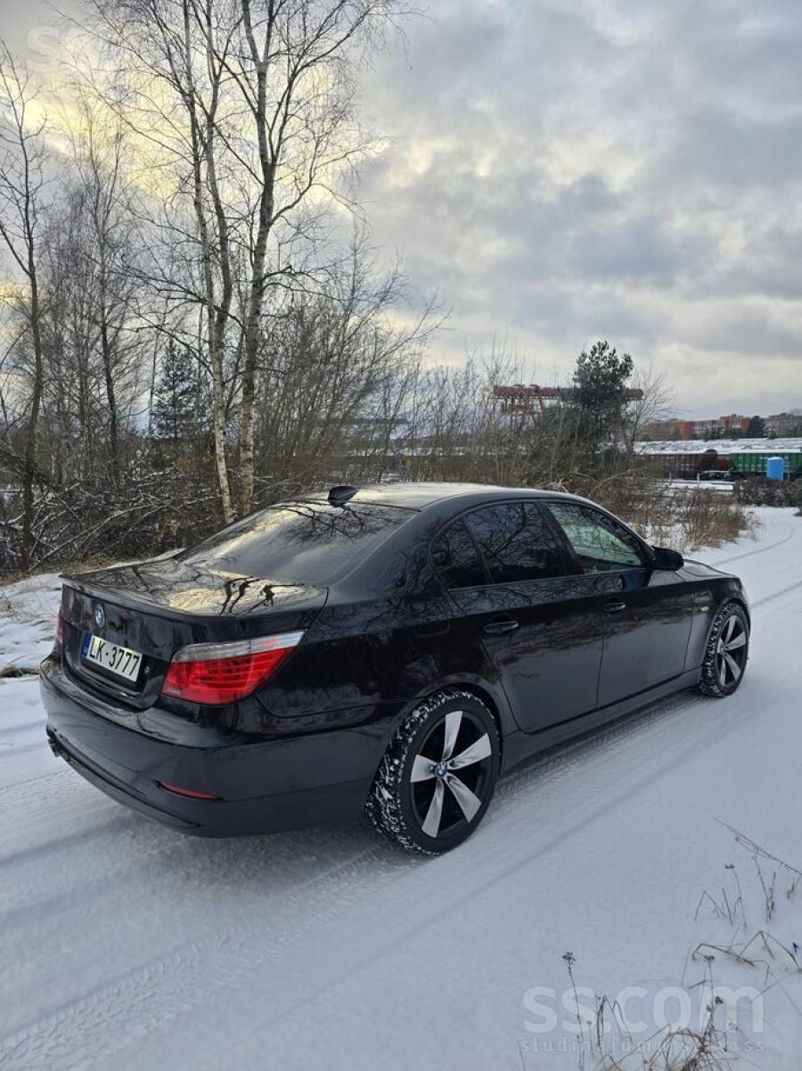 Black BMW 530 2008 in Daugavpils, with an engine capacity of 3.00 L and mileage of 240 thousand km for 5950 €, photo 5 on AUTOMOTO.COM.LV