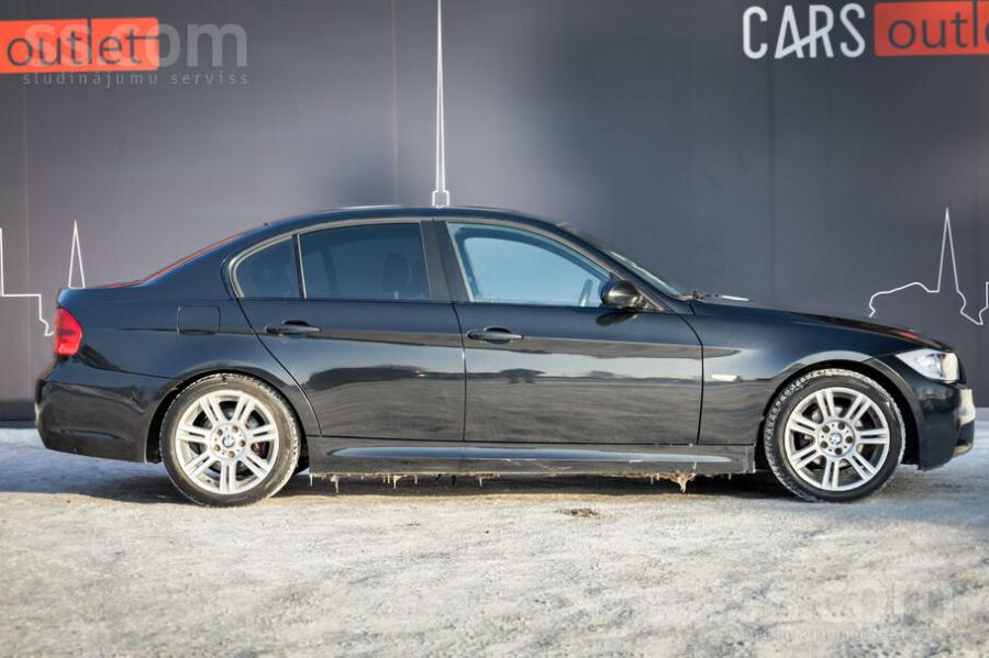 Black BMW 530 2008 in Riga, with an engine capacity of 2.00 L and mileage of 241 thousand km for 4990 €, photo 4 on AUTOMOTO.COM.LV