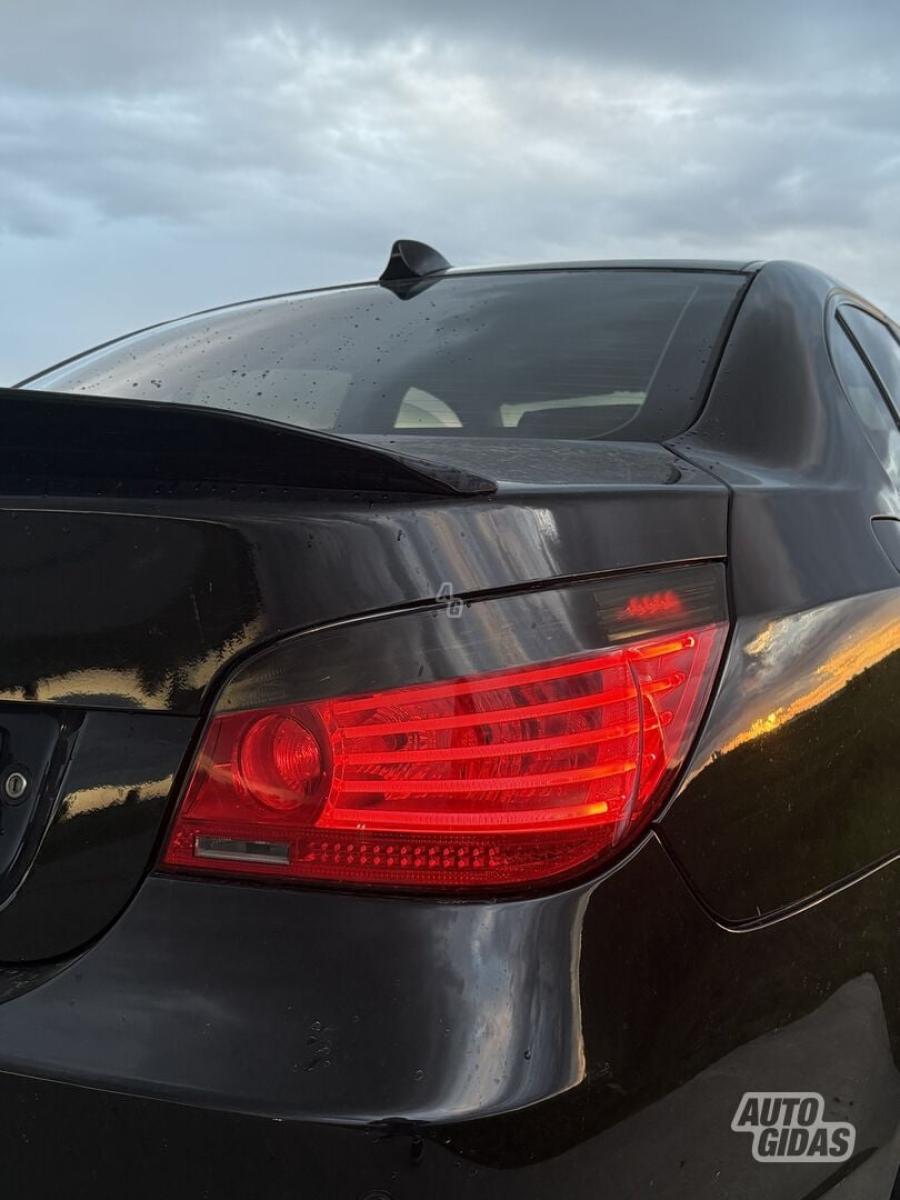 Black BMW 530 2008 in Klaipeda, with an engine capacity of 3.00 L and mileage of 370 thousand km for 6950 €, photo 29 on AUTOMOTO.COM.LV
