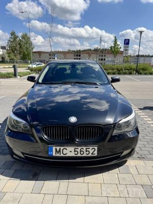 Melns BMW 530 2008 Rīga, ar dzinēja tilpumu 3.00 L un nobraukumu 361 tūkst. km par 4800 €, foto  vietnē AUTOMOTO.COM.LV