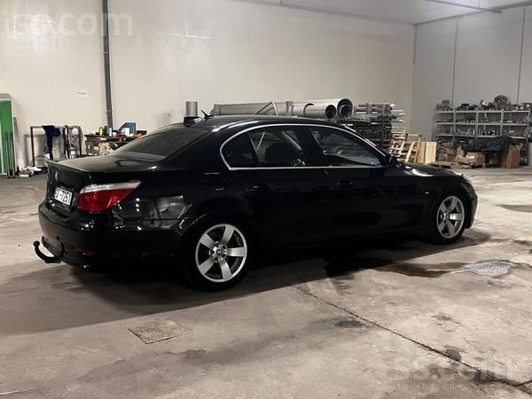 Melns BMW 530 2008 Bauska, ar dzinēja tilpumu 3.00 L un nobraukumu 285 tūkst. km par 6000 €, foto 1 vietnē AUTOMOTO.COM.LV