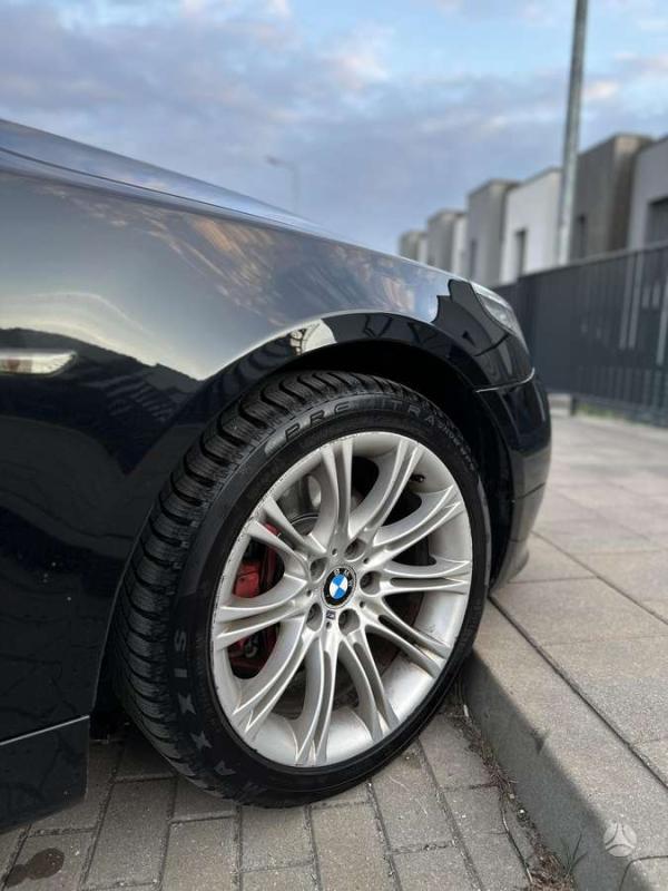 Melns BMW 530 2008 Viļņa, ar dzinēja tilpumu 2.99 L un nobraukumu 347 tūkst. km par 7000 €, foto 5 vietnē AUTOMOTO.COM.LV