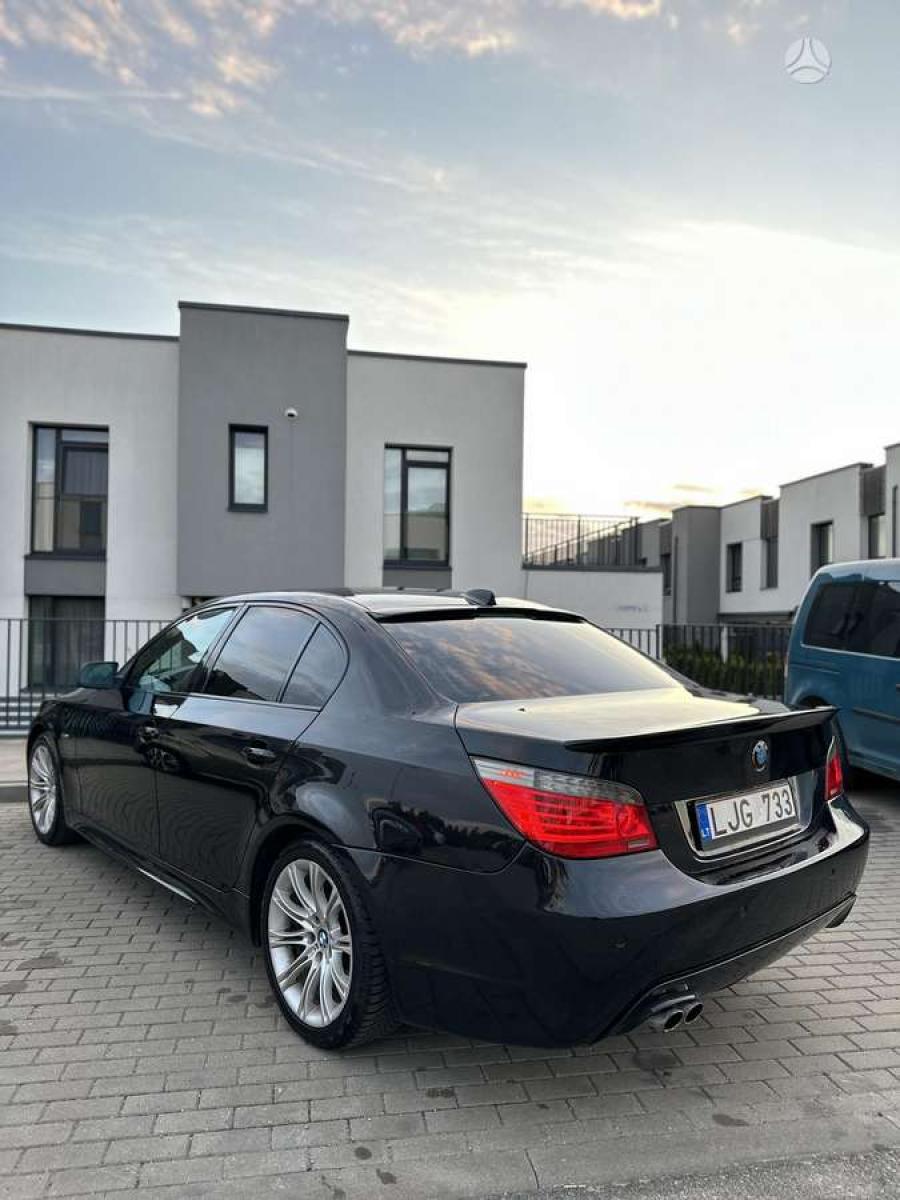 Black BMW 530 2008 in Vilnius, with an engine capacity of 2.99 L and mileage of 347 thousand km for 7000 €, photo 5 on AUTOMOTO.COM.LV