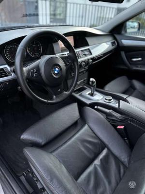 Black BMW 530 2008 in Vilnius, with an engine capacity of 2.99 L and mileage of 347 thousand km for 7000 €, photo 12 on AUTOMOTO.COM.LV