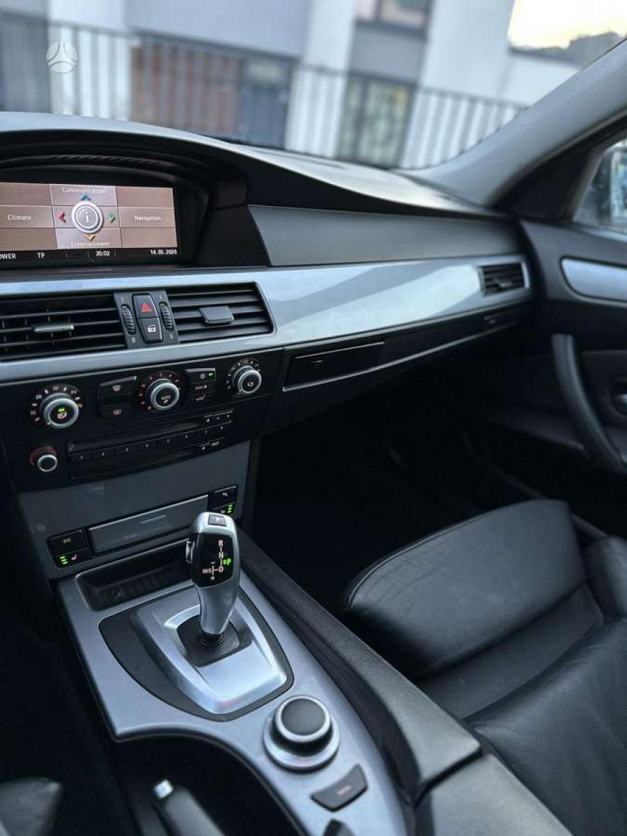 Black BMW 530 2008 in Vilnius, with an engine capacity of 2.99 L and mileage of 347 thousand km for 7000 €, photo 15 on AUTOMOTO.COM.LV
