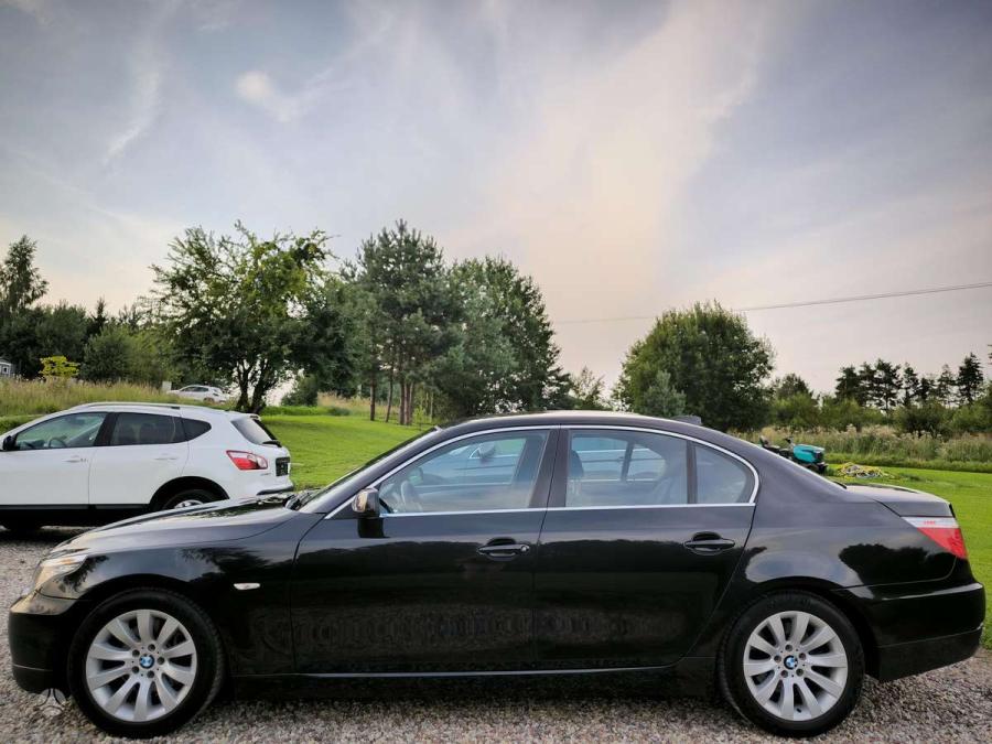 Black BMW 530 2008 in Trakai, with an engine capacity of 2.99 L and mileage of 345 thousand km for 5250 €, photo 7 on AUTOMOTO.COM.LV