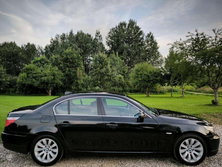 Black BMW 530 2008 in Trakai, with an engine capacity of 2.99 L and mileage of 345 thousand km for 5250 €, photo 10 on AUTOMOTO.COM.LV