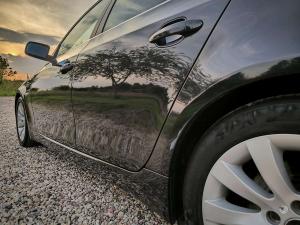 Black BMW 530 2008 in Trakai, with an engine capacity of 2.99 L and mileage of 345 thousand km for 5250 €, photo 21 on AUTOMOTO.COM.LV