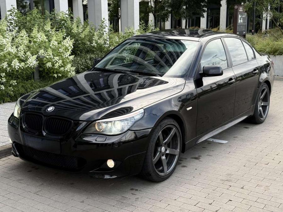 Черный БМВ 530 2008 в Вильнюс, объемом двигателя 2.99 л и пробегом 450 тыс. км за 5950 €, фото 1 на AUTOMOTO.COM.LV