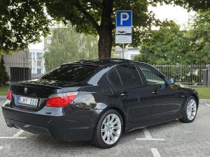 Melns BMW 530 2008 Viļņa, ar dzinēja tilpumu 2.99 L un nobraukumu 368 tūkst. km par 7000 €, foto 5 vietnē AUTOMOTO.COM.LV