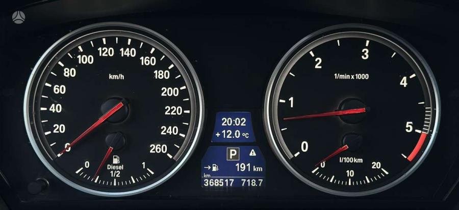 Melns BMW 530 2008 Viļņa, ar dzinēja tilpumu 2.99 L un nobraukumu 368 tūkst. km par 7000 €, foto 19 vietnē AUTOMOTO.COM.LV