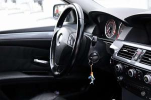 Black BMW 530 2008 in Klaipeda, with an engine capacity of 2.99 L and mileage of 249 thousand km for 5800 €, photo 19 on AUTOMOTO.COM.LV