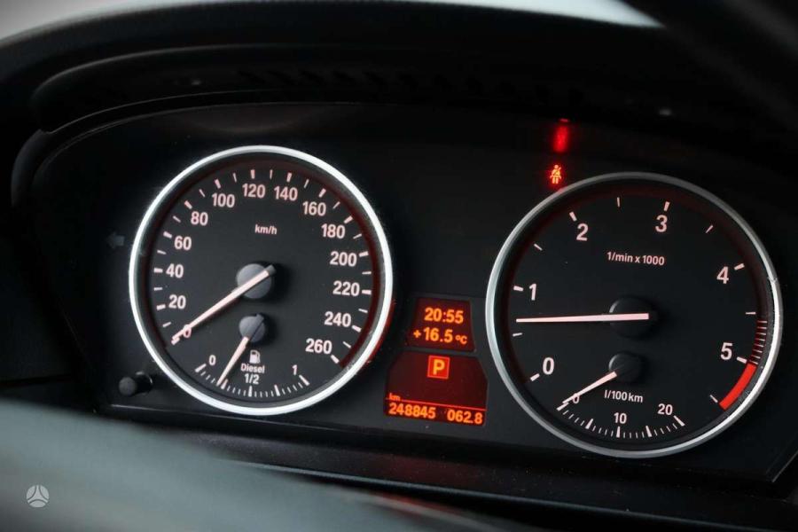 Black BMW 530 2008 in Klaipeda, with an engine capacity of 2.99 L and mileage of 249 thousand km for 5800 €, photo 20 on AUTOMOTO.COM.LV
