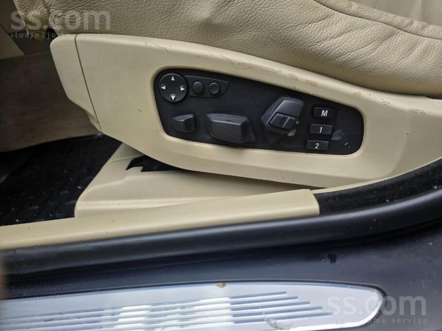 Black BMW 530 2008 in Riga, with an engine capacity of 3.00 L and mileage of 297 thousand km for 7700 €, photo 6 on AUTOMOTO.COM.LV