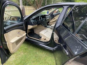 Black BMW 530 2008 in Kaunas, with an engine capacity of 3.00 L and mileage of 456 thousand km for 4200 €, photo 9 on AUTOMOTO.COM.LV