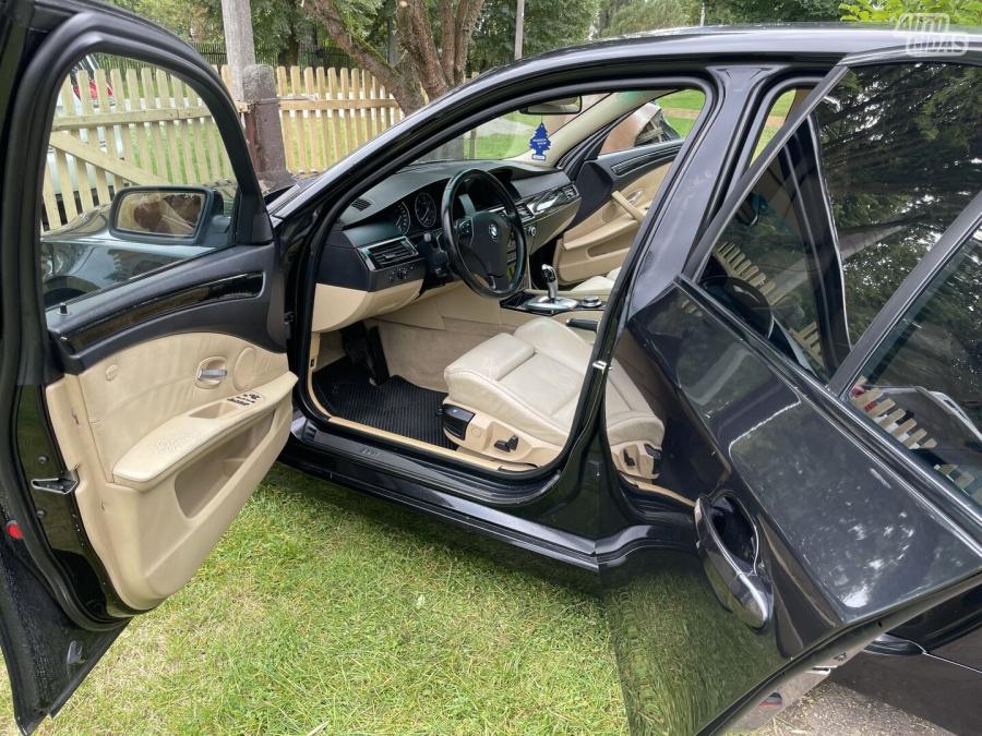 Black BMW 530 2008 in Kaunas, with an engine capacity of 3.00 L and mileage of 456 thousand km for 4200 €, photo 9 on AUTOMOTO.COM.LV