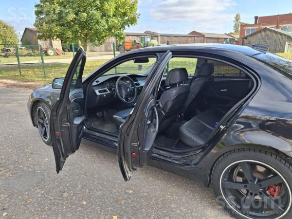 Black BMW 530 2008 in Valmiera, with an engine capacity of 3.00 L and mileage of 300 thousand km for 4800 €, photo 10 on AUTOMOTO.COM.LV