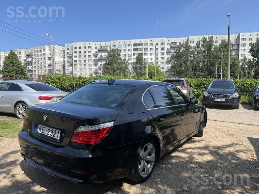 Black BMW 530 2009 in Riga, with an engine capacity of 3.00 L and mileage of 260 thousand km for 7500 €, photo 3 on AUTOMOTO.COM.LV