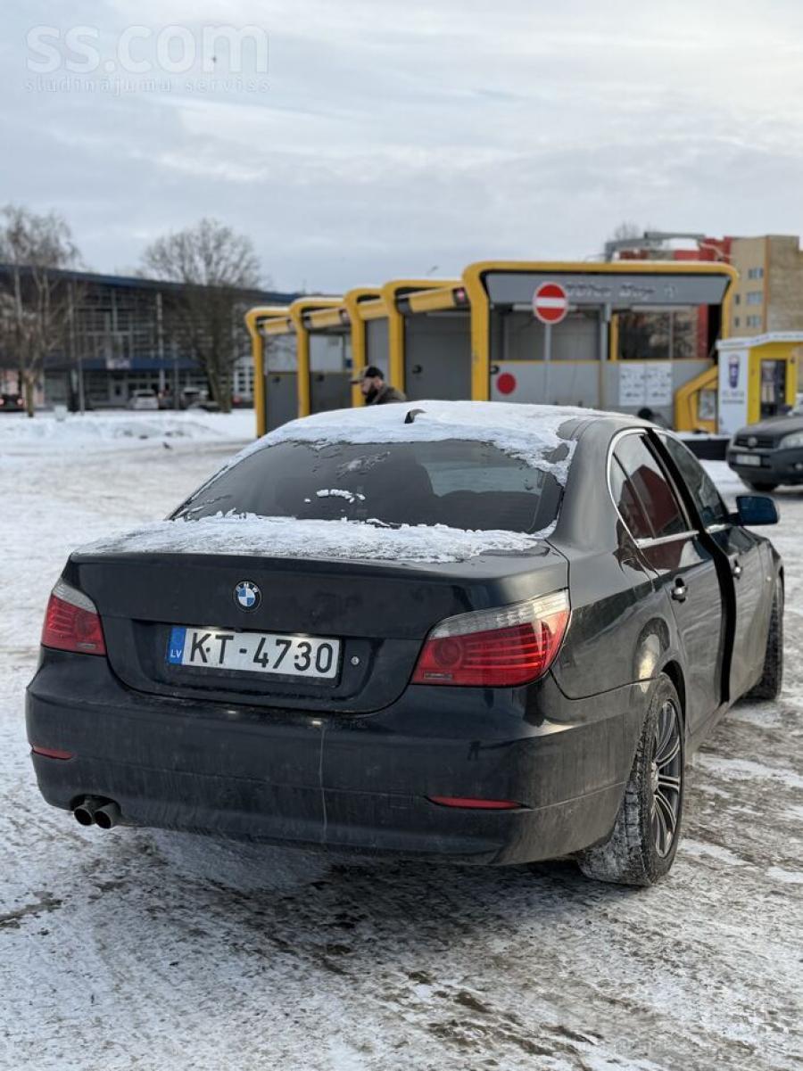 Melns BMW 530 2009 Liepāja, ar dzinēja tilpumu 3.00 L un nobraukumu 340 tūkst. km par 5500 €, foto 3 vietnē AUTOMOTO.COM.LV