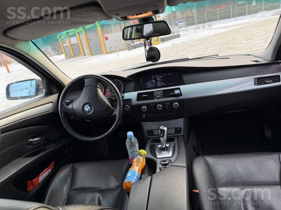 Melns BMW 530 2009 Liepāja, ar dzinēja tilpumu 3.00 L un nobraukumu 340 tūkst. km par 5500 €, foto 4 vietnē AUTOMOTO.COM.LV