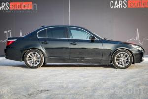 Black BMW 530 2009 in Riga, with an engine capacity of 3.00 L and mileage of 344 thousand km for 6490 €, photo 3 on AUTOMOTO.COM.LV