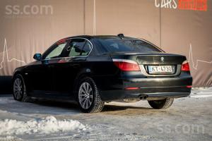 Black BMW 530 2009 in Riga, with an engine capacity of 3.00 L and mileage of 344 thousand km for 6490 €, photo 7 on AUTOMOTO.COM.LV