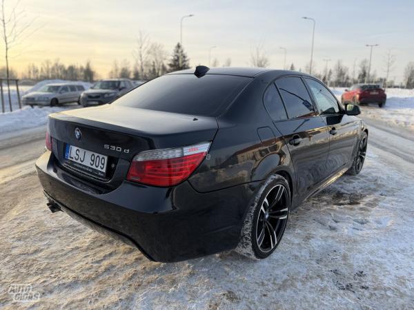 Melns BMW 530 2009 Viļņa, ar dzinēja tilpumu 3.00 L un nobraukumu 290 tūkst. km par 6650 €, foto 8 vietnē AUTOMOTO.COM.LV