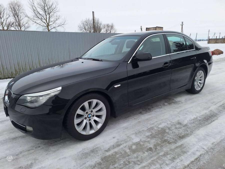 Melns BMW 530 2009 Marijampole, ar dzinēja tilpumu 3.00 L un nobraukumu 338 tūkst. km par 6550 €, foto 1 vietnē AUTOMOTO.COM.LV