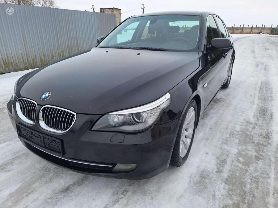 Melns BMW 530 2009 Marijampole, ar dzinēja tilpumu 3.00 L un nobraukumu 338 tūkst. km par 6550 €, foto 2 vietnē AUTOMOTO.COM.LV