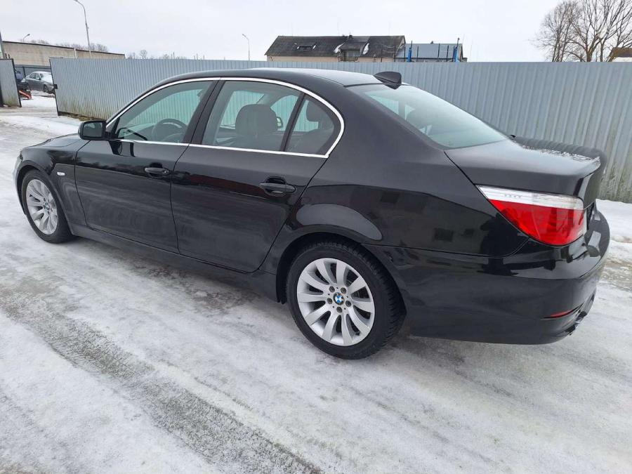 Melns BMW 530 2009 Marijampole, ar dzinēja tilpumu 3.00 L un nobraukumu 338 tūkst. km par 6550 €, foto 6 vietnē AUTOMOTO.COM.LV