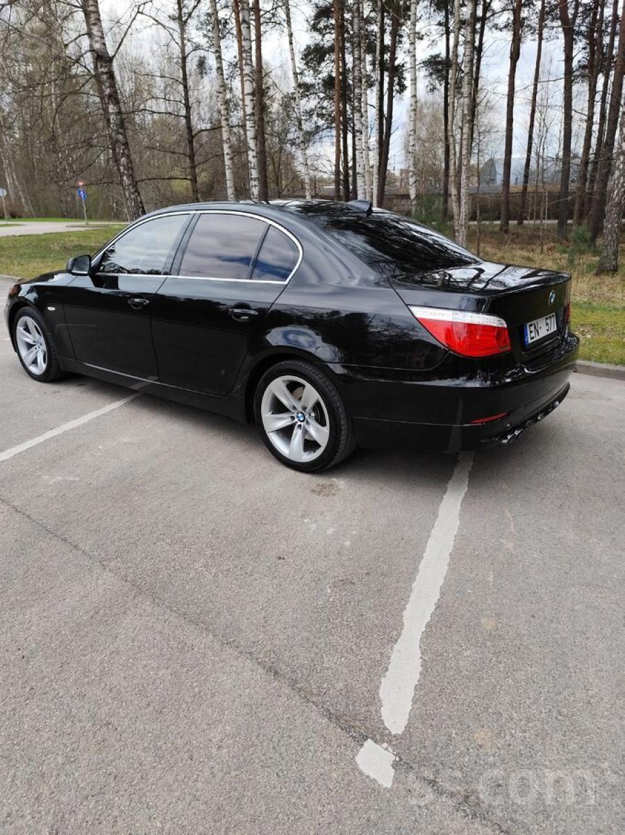 Black BMW 530 2009 in Riga, with an engine capacity of 3.00 L and mileage of 340 thousand km for 8950 €, photo 3 on AUTOMOTO.COM.LV