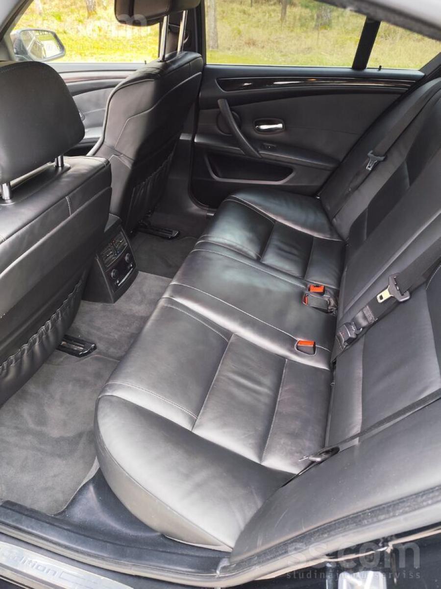 Black BMW 530 2009 in Riga, with an engine capacity of 3.00 L and mileage of 340 thousand km for 8950 €, photo 7 on AUTOMOTO.COM.LV
