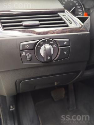 Black BMW 530 2009 in Riga, with an engine capacity of 3.00 L and mileage of 340 thousand km for 8950 €, photo 10 on AUTOMOTO.COM.LV