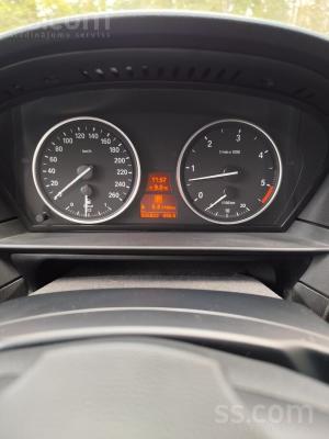 Black BMW 530 2009 in Riga, with an engine capacity of 3.00 L and mileage of 340 thousand km for 8950 €, photo 16 on AUTOMOTO.COM.LV