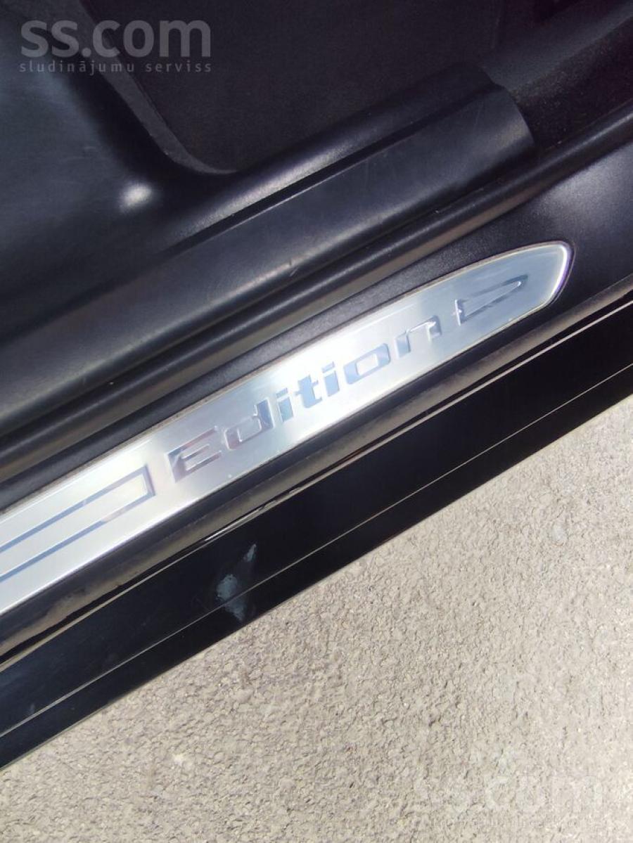 Black BMW 530 2009 in Riga, with an engine capacity of 3.00 L and mileage of 340 thousand km for 8950 €, photo 18 on AUTOMOTO.COM.LV