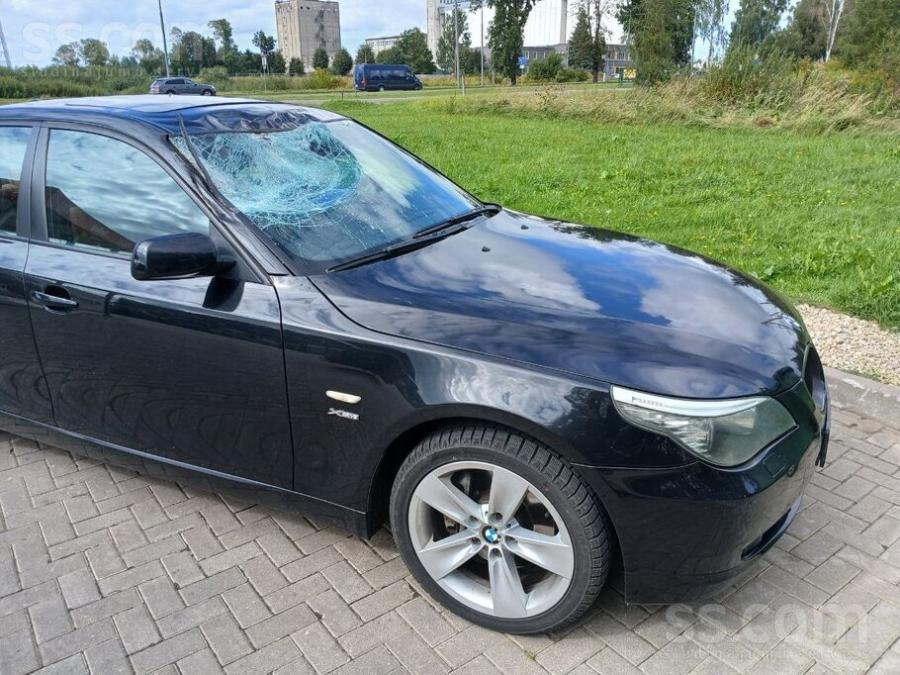 Black BMW 530 2009 in Rezekne, with an engine capacity of 3.00 L and mileage of 391 thousand km for 4000 €, photo 6 on AUTOMOTO.COM.LV