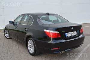 Black BMW 530 2009 in Riga, with an engine capacity of 3.00 L and mileage of 337 thousand km for 7650 €, photo 5 on AUTOMOTO.COM.LV