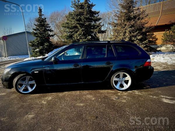 Black BMW 530 2009 in Riga, with an engine capacity of 3.00 L and mileage of 371 thousand km for 4950 €, photo 6 on AUTOMOTO.COM.LV