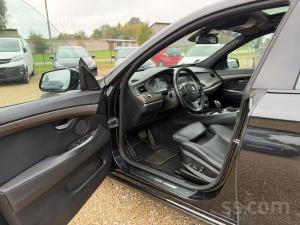 Melns BMW 530 2009 Valmiera, ar dzinēja tilpumu 3.00 L un nobraukumu 0 tūkst. km par 7490 €, foto 12 vietnē AUTOMOTO.COM.LV
