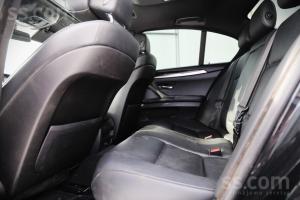 Black BMW 530 2010 in Riga, with an engine capacity of 3.00 L and mileage of 393 thousand km for 13500 €, photo 15 on AUTOMOTO.COM.LV