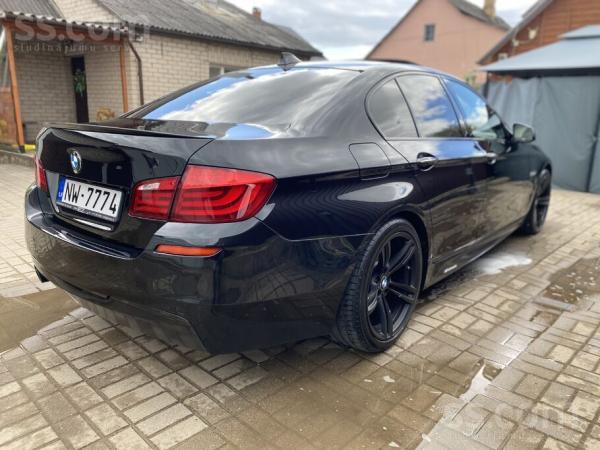 Black BMW 530 2010 in Daugavpils, with an engine capacity of 3.00 L and mileage of 265 thousand km for 15000 €, photo 4 on AUTOMOTO.COM.LV