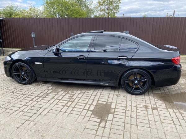 Black BMW 530 2010 in Daugavpils, with an engine capacity of 3.00 L and mileage of 265 thousand km for 15000 €, photo 7 on AUTOMOTO.COM.LV