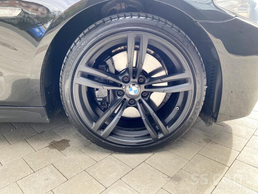 Black BMW 530 2010 in Daugavpils, with an engine capacity of 3.00 L and mileage of 265 thousand km for 15000 €, photo 14 on AUTOMOTO.COM.LV