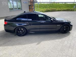 Black BMW 530 2010 in Daugavpils, with an engine capacity of 3.00 L and mileage of 265 thousand km for 15000 €, photo 26 on AUTOMOTO.COM.LV