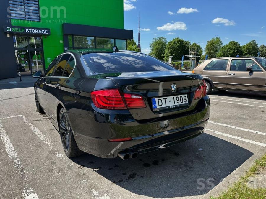 Melns BMW 530 2010 Rīga, ar dzinēja tilpumu 3.00 L un nobraukumu 289 tūkst. km par 2500 €, foto 3 vietnē AUTOMOTO.COM.LV