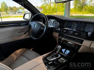 Black BMW 530 2010 in Riga, with an engine capacity of 3.00 L and mileage of 140 thousand km for 12750 €, photo 8 on AUTOMOTO.COM.LV